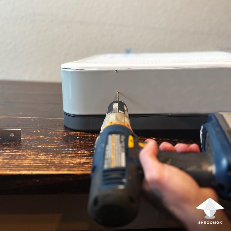 How I built my first laminar flow hood for home mycology